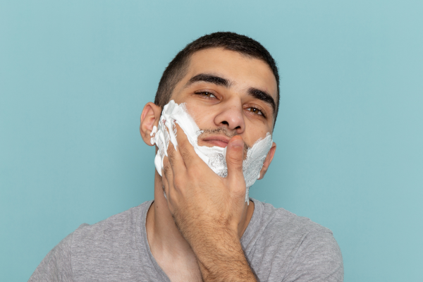 How to Prevent Beard Frizz in Humid Weather - MAYRAKI